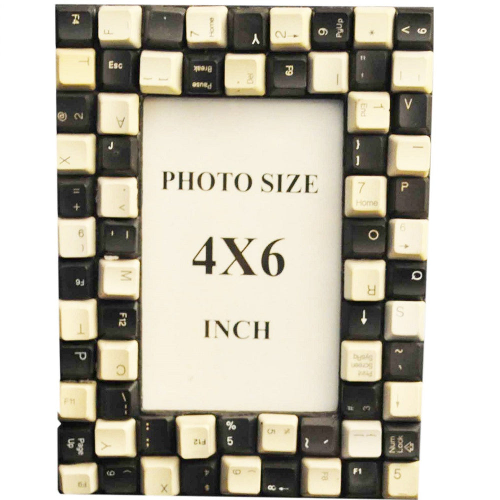 Gorgeous Photo Frame made up of waste computer keyboard keys – Recycle ...